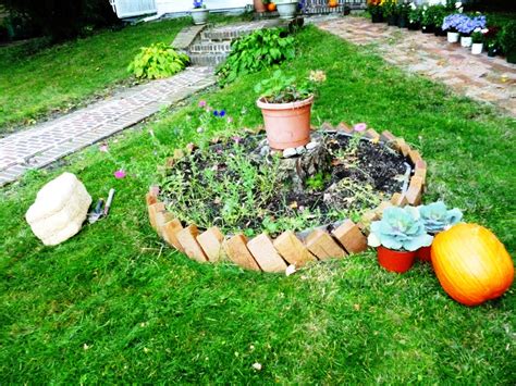 Writing Straight From The Heart Round Flower Bed Gets Decked For Fall