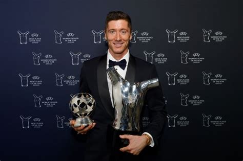 Lewandowski Pemain Terbaik Eropah Kosmo Digital
