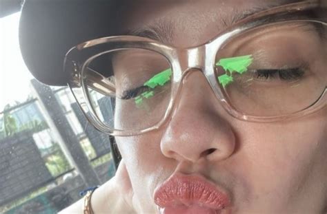 Makin Berani Usai Lepas Hijab Putri Anne Asyik Pamer Bibir Monyong Dan
