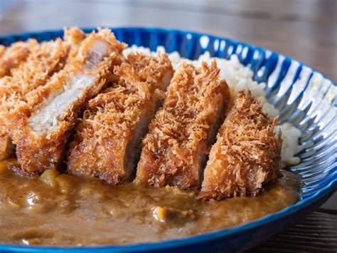 カレーに絶対合う「人気トッピング」top10！男女500人に聞いたみんなのお気に入りは？「変わり種」も！ Kufura（クフラ）小学館公式
