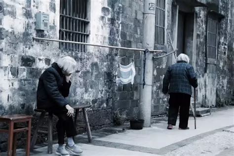 郜老太太走了，临走时还念叨“我梦见女儿啦，女儿要回来看我喽” 知乎