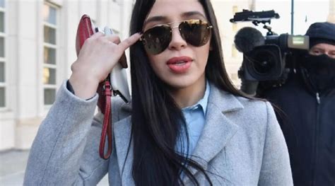 Emma Coronel esposa del Chapo Guzmán sale de prisión en EU Noticia al momento