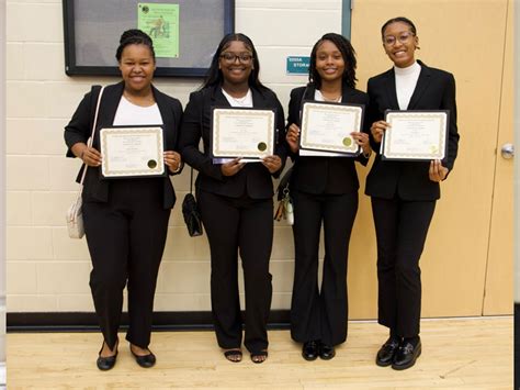 Famus Strike Forward Program Celebrates Student Success And Industry