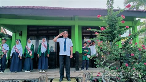 Hari Pertama Masuk Madrasah Peserta Didik Mtsn 2 Pesawaran Antusias