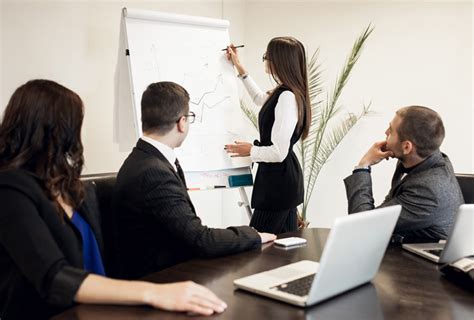 Aalok Institute Provides Database Training