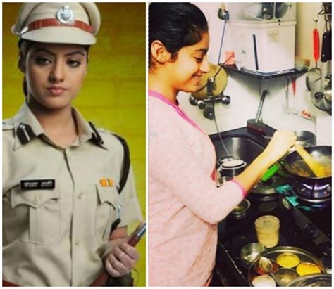 Real Life Photos Of Ips Sandhya Rathi Aka Deepika Singh Real लाइफ में