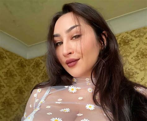 Louisa Khovanski The Stunning And Beautiful Instagram Model To Follow In