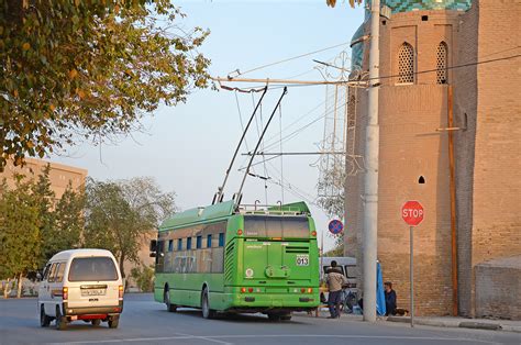 Urgench Škoda 24Tr Irisbus Citelis nr 013 Fotografie Transportul