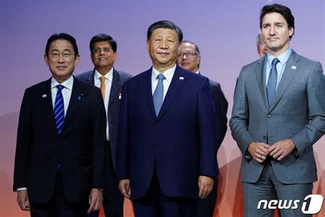 포토 Apec 기념촬영하는 각국의 정상들 네이트 뉴스