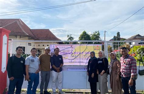 Panwaslu Cianjur Lakukan Pengawasan Gudang Logistik Pemilu Di Bale