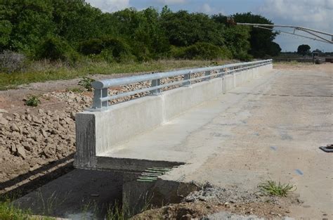 Txdot C402 Bridge Rail Roadside Safety Pooled Fund