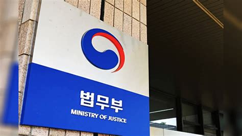 법무부 첫 E 7 비자 발급…요양보호사 수혜