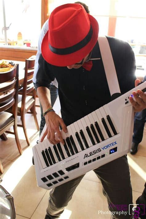 Cadenza Parade Crazy Keytar Solo