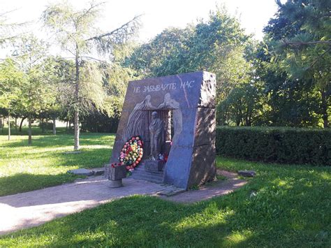 Мемориал памяти узников фашистских концлагерей Эхо Красное Село