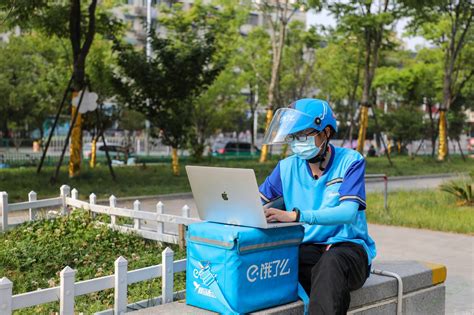 代理烧烤店大概需要多少钱？预算成本总投资2848万起，加盟费658万元起加盟星百度招商加盟服务平台