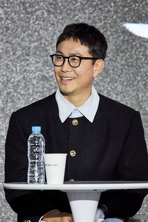 오정세 탑승 승합차 경운기 추돌로 1명 사망 1명 중상 배우는 경상