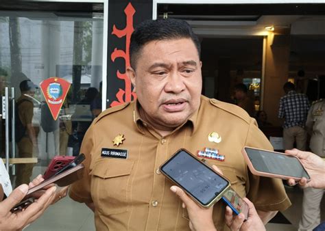 Maju Di Pilkada Sekkot Ambon Nyatakan Siap Mundur Diri Dari Asn Potretmalukuid