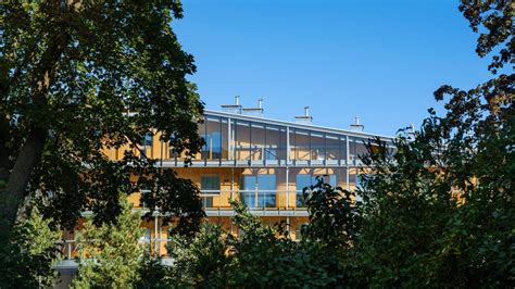 Holl Showing Again His Mastery Of Residential Housing