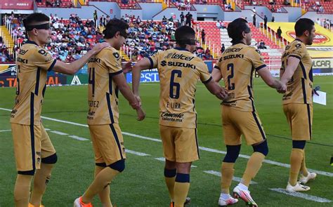 ¿por Qué Los Jugadores Saltan Al Campo De Juego Con Los Ojos Vendados