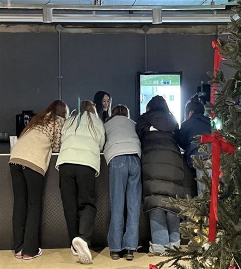 민희진 인스타 사진들보니 하이브보다 뉴진스를 애정한다는건 알겟다 유머 움짤 이슈 에펨코리아