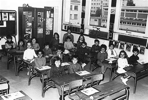 Photo De Classe Cp Classe De Mme Béal De 1970 Ecole Les Gemeaux