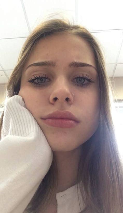 Garotas Loiras De Olhos Azuis