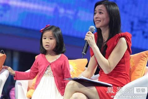 张庭携女亮相妈妈听我说 自曝驭夫有术老公体贴 妈妈听我说 张庭 凤凰娱乐