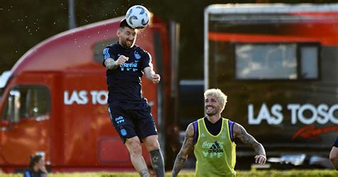 Lionel Messi Lo Hizo De Nuevo Su Foto Viral En La Práctica De La