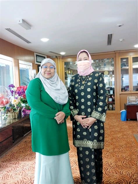 Newrole Leadership Riskmanagement Prof Dr Roslina Ab Wahid