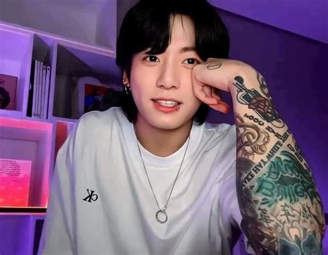 Pin Oleh Daheli Hdez Di B T S Jungkook Suga Jungkook Imut