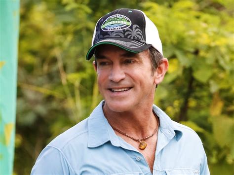 Survivor Winners At War Host Jeff Probst Explains How Fire Tokens Work Reveals Twist May