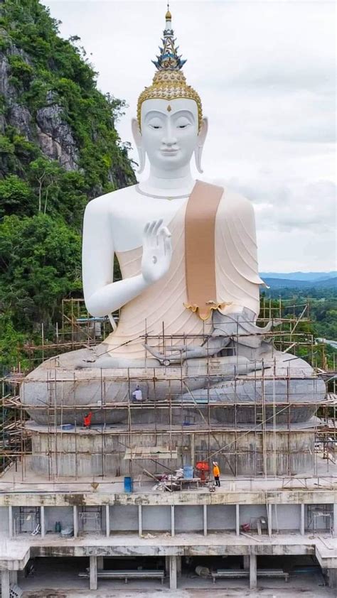ร่วมบุญสร้าง พระพุทธรูปปางประทานพร 21ม สูง 35 ม วัดถ้ำเขาแหลม อ เมือง