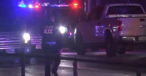 Cops Shoot Man Pointing Gun At Them And Mob Swarms Calls It Just