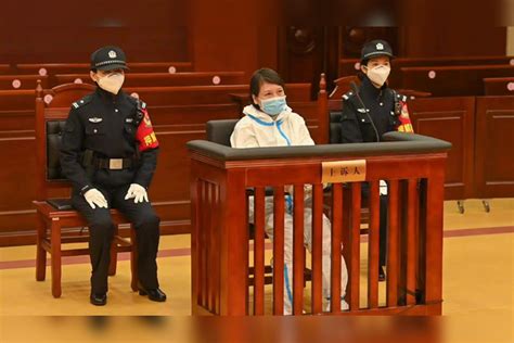 身负7条人命逃亡20年终伏法 90秒速览劳荣枝案始末
