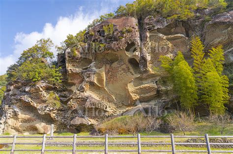 虫喰岩 和歌山県 古座川町 159137537 の写真素材 アフロ