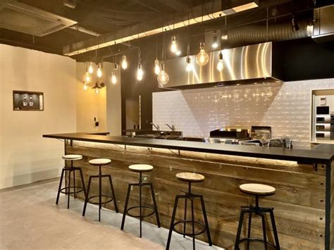 おしゃれなカウンターを製作します！ 古材のことならお任せください。店舗や業者への導入実績多数【販売・仕入れ】｜bullet Japan