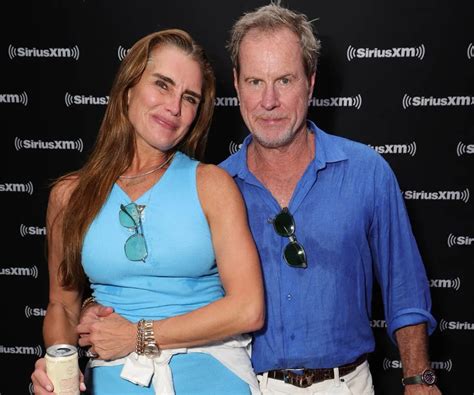 Who Is Brooke Shields Husband Meet Chris Henchy Now To Love