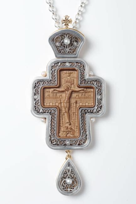 Cruce Pectorală Sculptată Manual Cu Elemente De Filigran 5110537