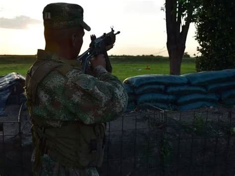 No Cesan Los Combates Entre Disidencias De Las Farc Y El Ejército En