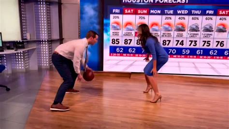 Elita Loresca Abc13 Houston Rcurvynewswomen