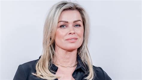 Bridget Maasland deelt bankhangfoto zónder kleren aan LINDA nl