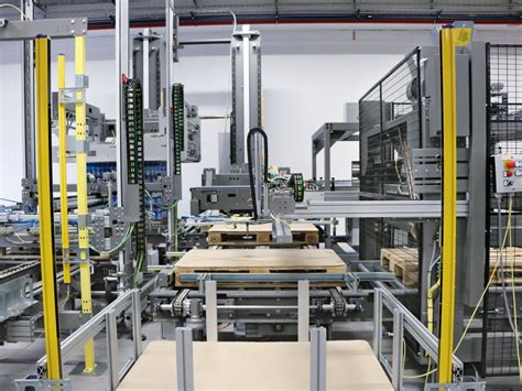 Double Column Palletizer System For A More Efficient End Of Line