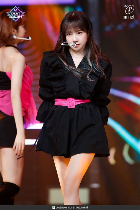 Izone Mcd更新0305舞台照2 200309 哔哩哔哩