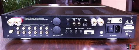 Simaudio MOON I Integrated Amplifier With DAC Includes Speaker Cables Photo