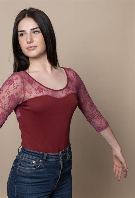 Ruby Caldbeck — Ar Agency