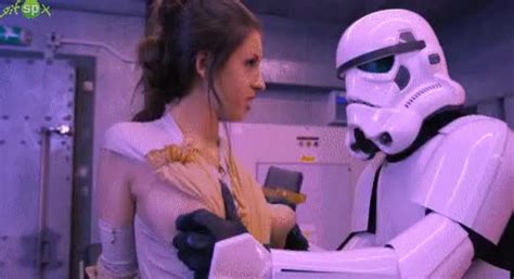 Stella Cox In Star Wars Scrolller