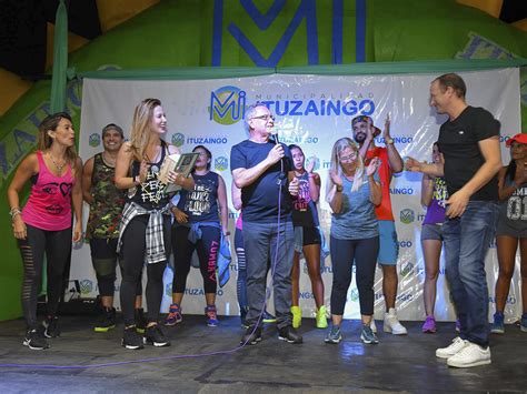 Jesica Cirio Bailó Zumba En La Torcaza De Ituzaingó Castelar Digital