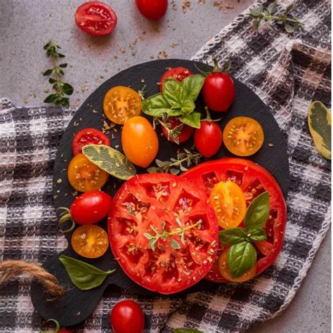 Beefsteak Tomato Plant High Yield For Uk Gardens Acquagarden