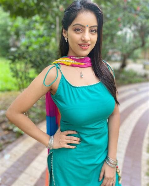 Anyone Who Wants To Share Gauri Mummys Pics And Fap Together Like How