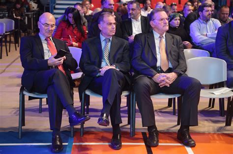 Φωτογραφίες ντοκουμέντο Η διαιτησία και το βροντερό παρών στην